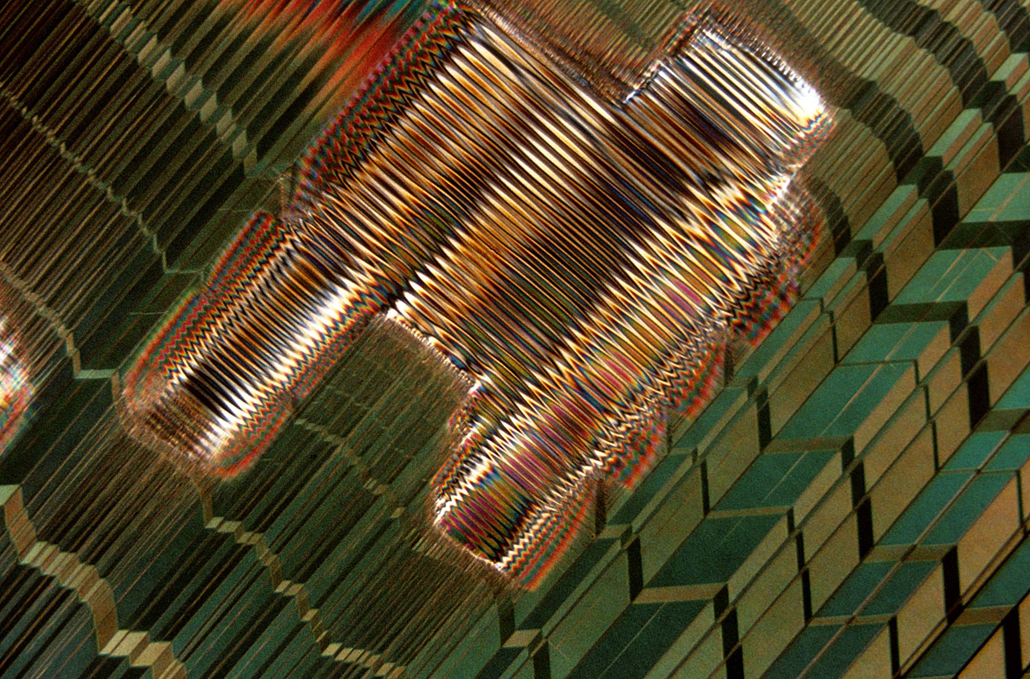 Stair-step twinning on superconductor substrate wafer cut from single ...